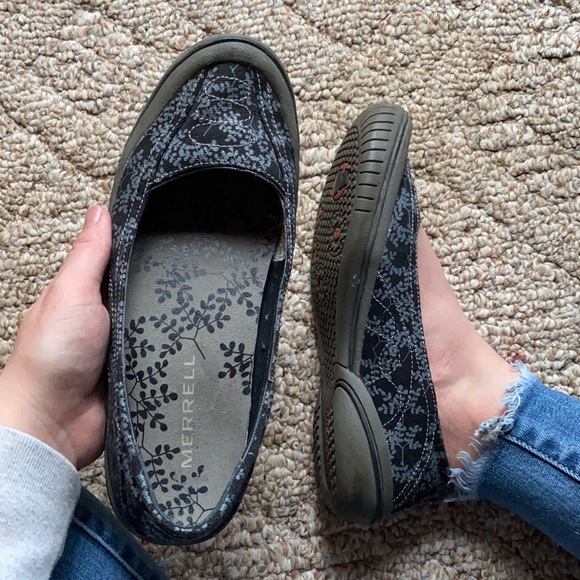 Merrell | Shoes | Merrell Slip On Shoes 6 Blue Floral Print | Poshmark